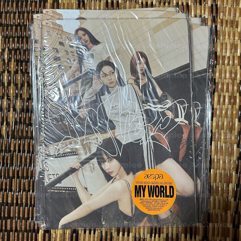 [readystock] Aespa My World Sealed Album Tabloid Ver Shopee Malaysia