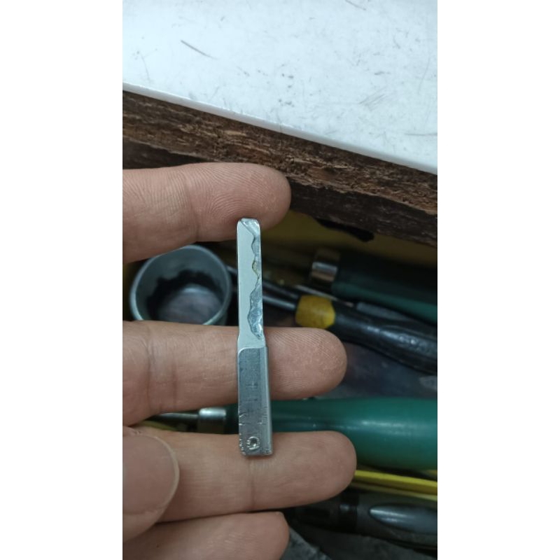 range rover emergency key cut with CNC machine | Shopee Malaysia