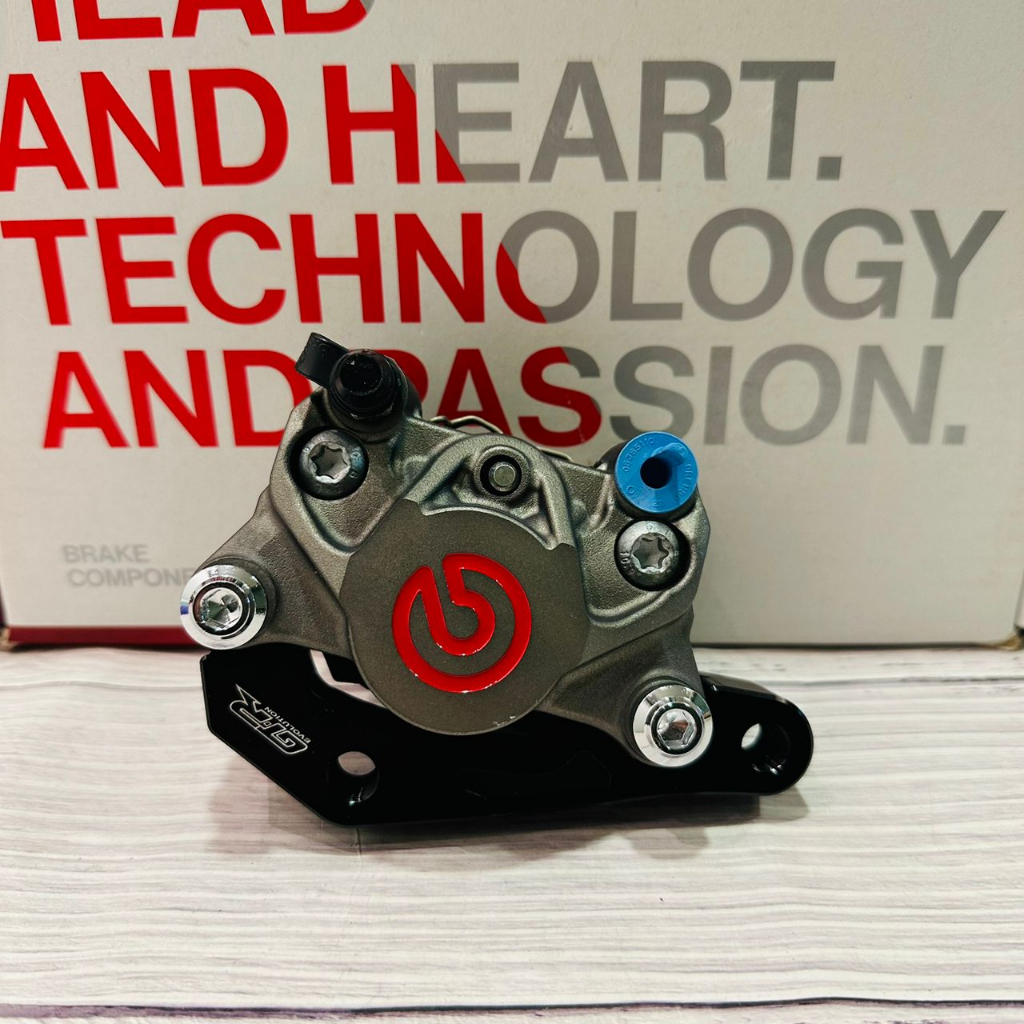 XMAX R25 ORIGINAL BREMBO STYLEMA 4POT CALIPER FRONT REAR P34 RED LOGO ...