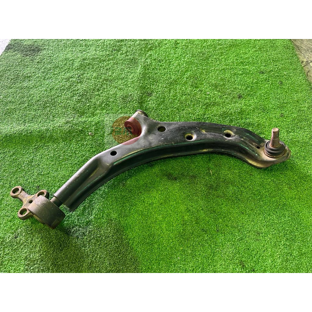 Nissan Sentra N16 Lower Arm Right Side Used Condition | Shopee Malaysia