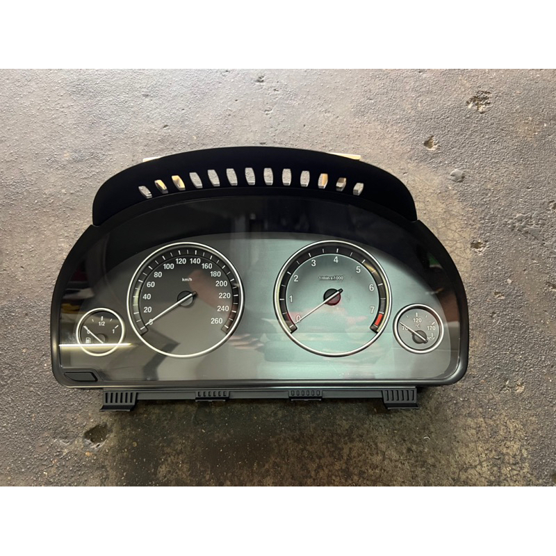 BMW f10 2013 meter (non yellow display) | Shopee Malaysia