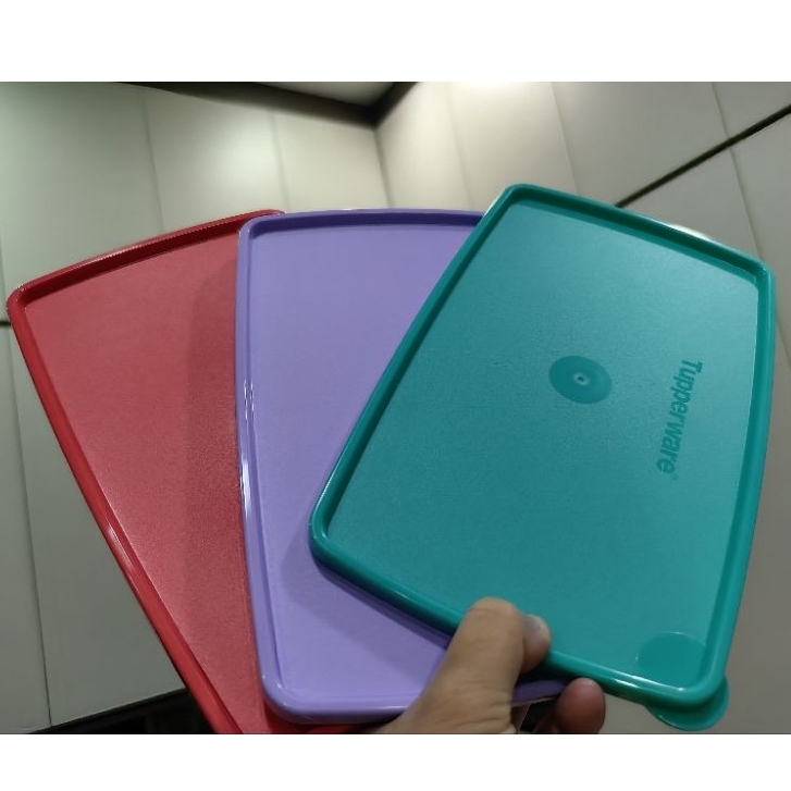 Code 5353 : Tupperware Double Square Round Seal Snowflake 1.3L Cover ...