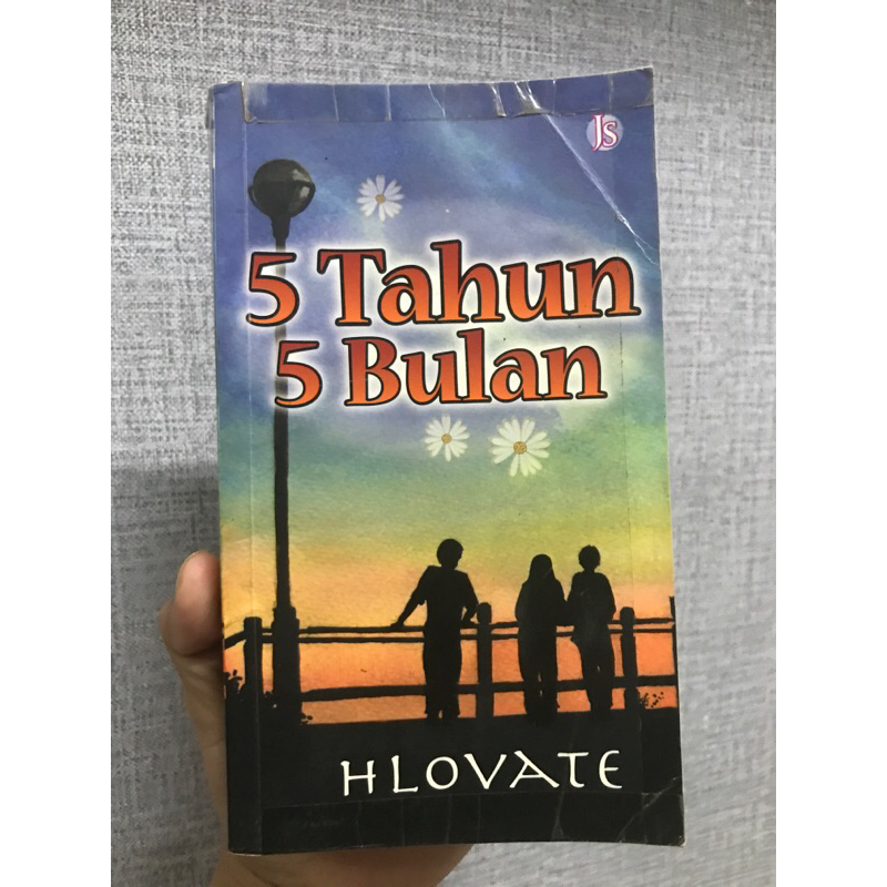 NOVEL PRELOVED - 5 Tahun 5 Bulan by Hlovate | Shopee Malaysia