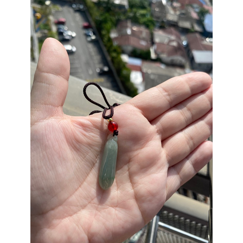 Ready stock natural jade Gred A (fu gua) 翡翠小福瓜 A货（配伸缩绳+证书） | Shopee ...