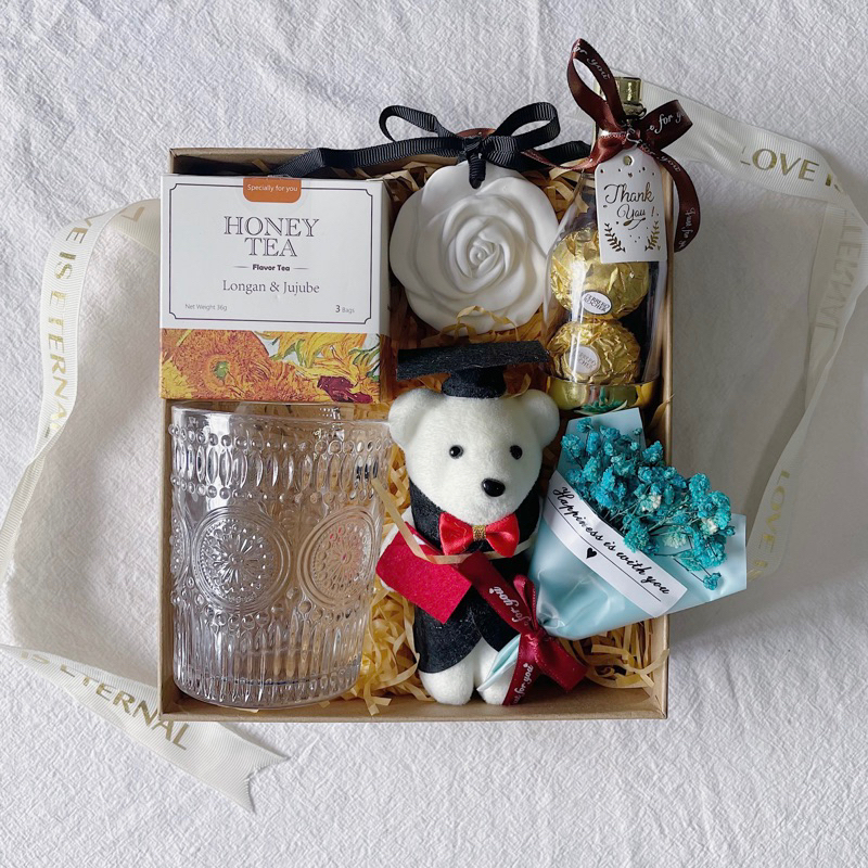 [Ready Stock] Surprise Gift Box Special 毕业礼盒 Convocation Day Graduation ...