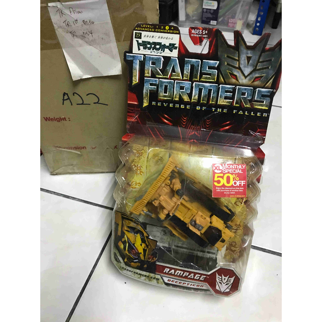 USED Hasbro Transformers ROTF Deluxe class Rampage Back in card like ...