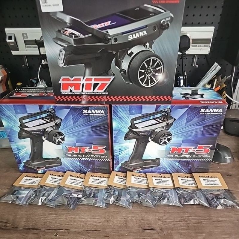 Sanwa MT5 FH5/FH5U 4 Channel 2.4Ghz Radio System W/ RX-493i Receiver with V2 492, 492 Receiver8 ...