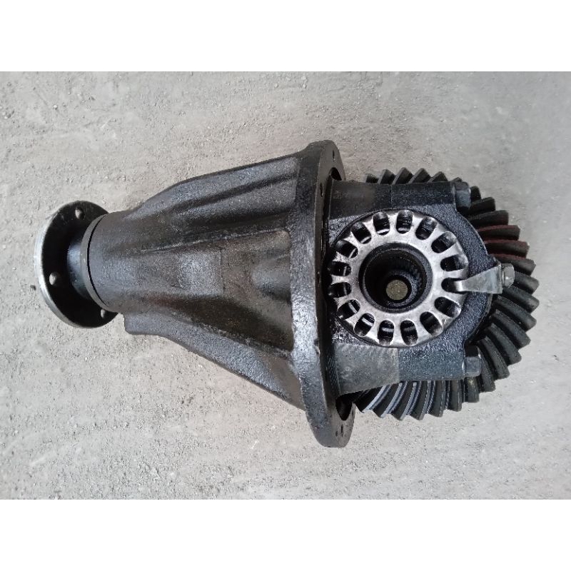 TOYOTA HILUX VIGO KUN25 REAR AXLE (LSD) DIFFERENTIAL GEAR USED | Shopee ...