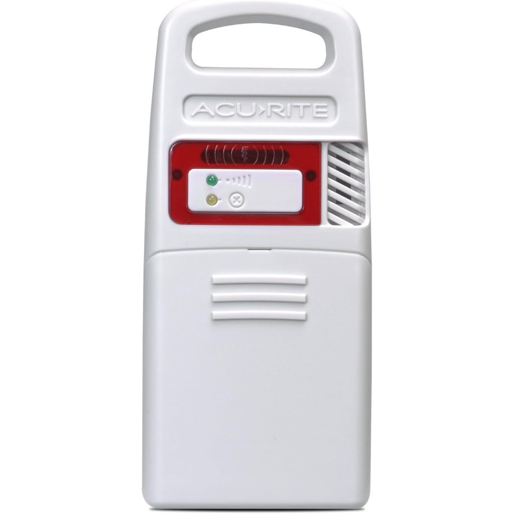 AcuRite 02020 Portable Lightning Detector | 06045M Lightning Detector ...