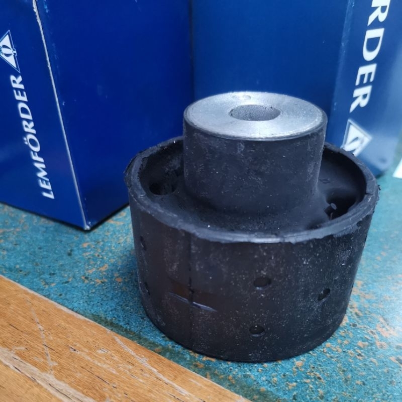 BMW E39 REAR AXLE MOUNTING LEMFORDER 1 PC | Shopee Malaysia