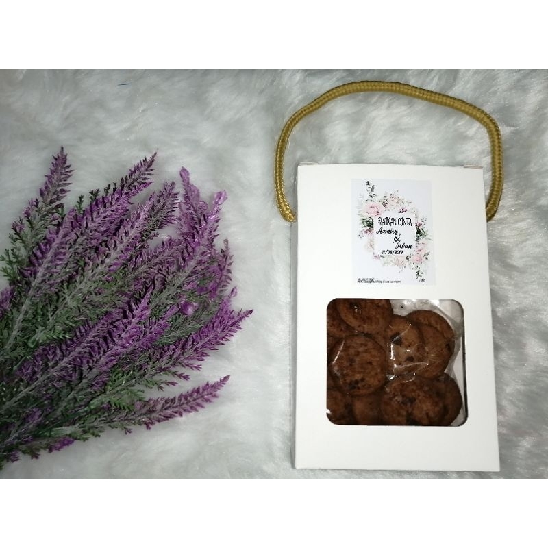 Doorgift goodies coklat chip cookies chipmore maruku plain box majlis ...