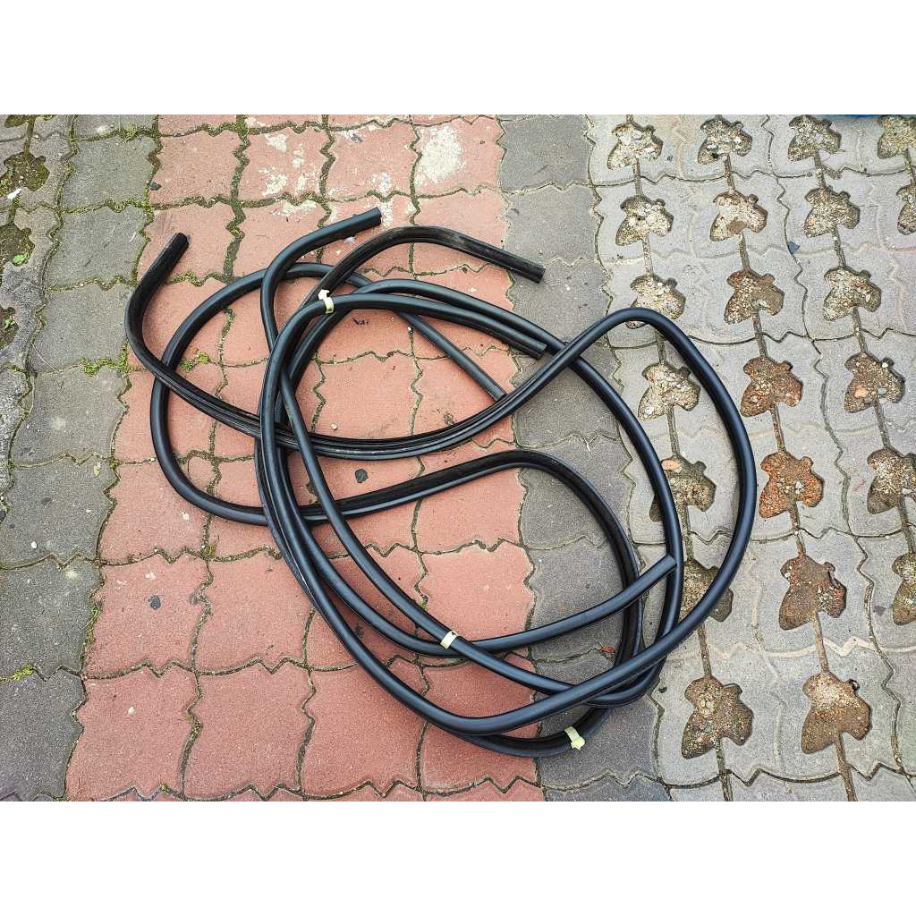 BMW E46 Sedan Door Rubber Getah Pintu Bahagian Body | Shopee Malaysia