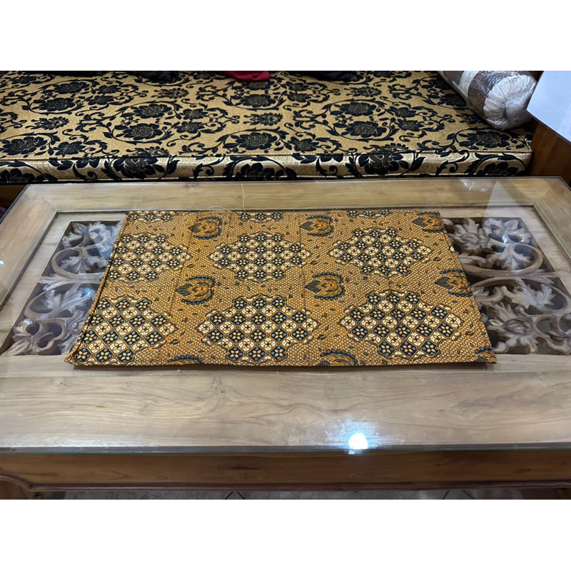 Alas meja corak batik konsep bali | Shopee Malaysia