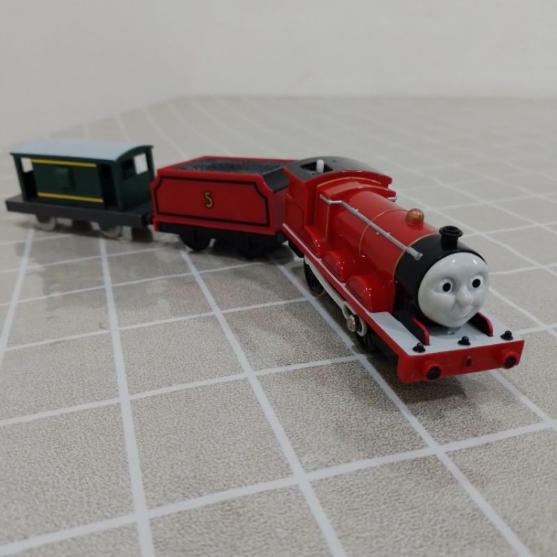 Plarail Thomas & Friends TS-05 James Takara Tomy | Shopee Malaysia