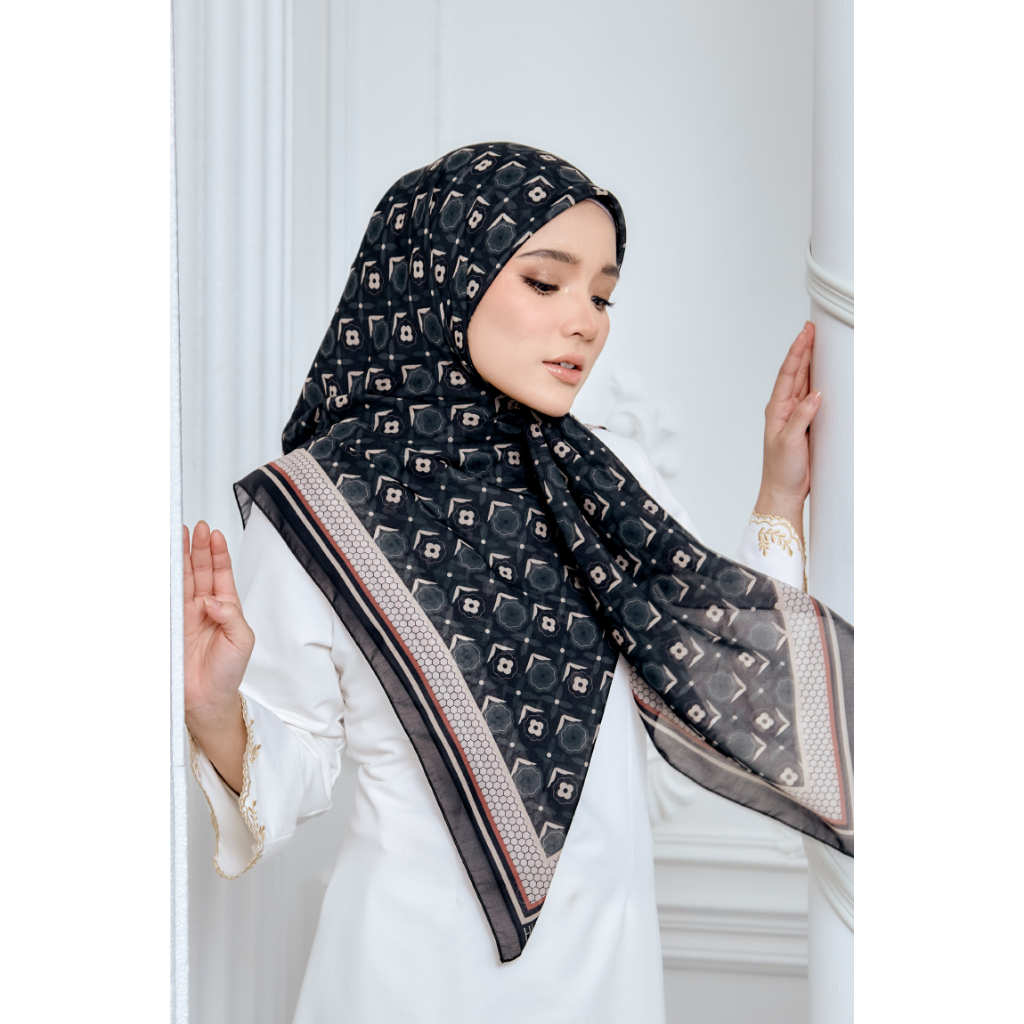 TUDUNG BAWAL PRINTED PREMIUM COTTON VOILE HIJABSOUL TASMIM ONYX ...