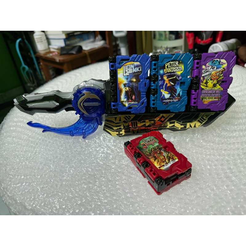 DX Seiken Swordrivers (Kamen Rider Saber) DX lion senki wonder ride book | Shopee Malaysia