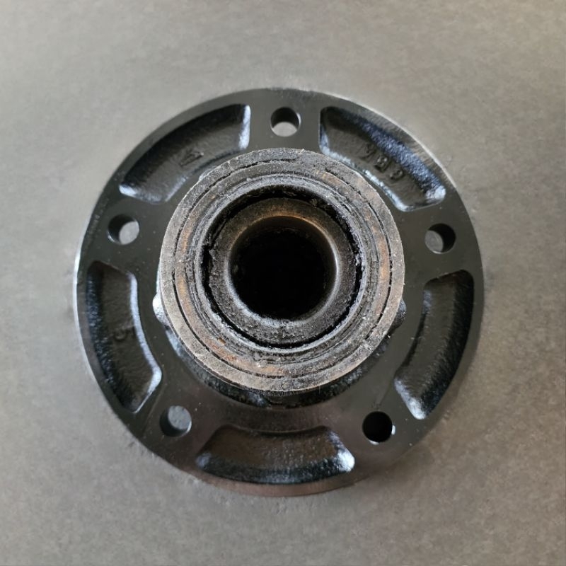 Daihatsu Delta DV99 DV116 DV126 Axle Bearing Hub Brake Hub Wheel Hub ...