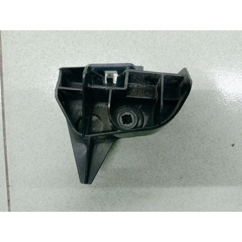 Toyota Prius C Rear Bumper Bracket | Shopee Malaysia