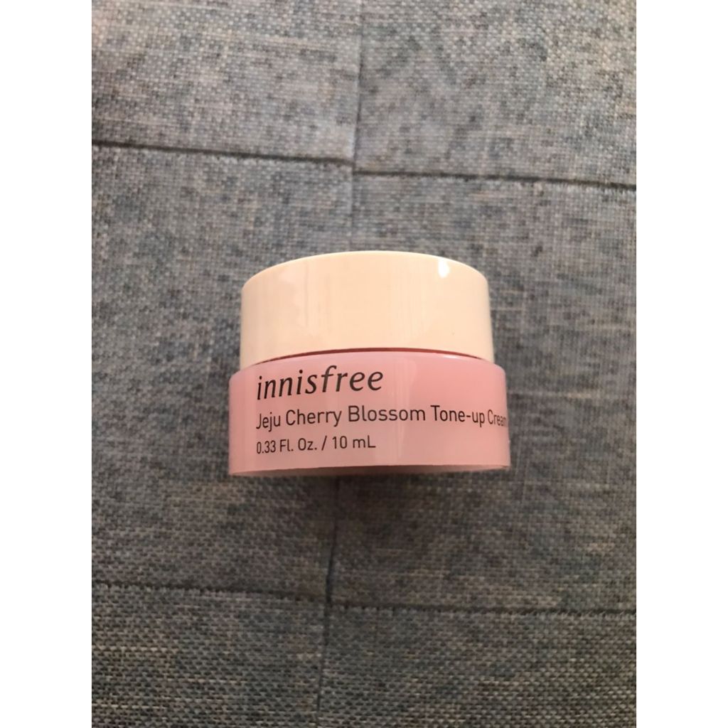 Innisfree sample pack - Jeju Cherry Blossom Tone Up Cream 10ml | Shopee ...