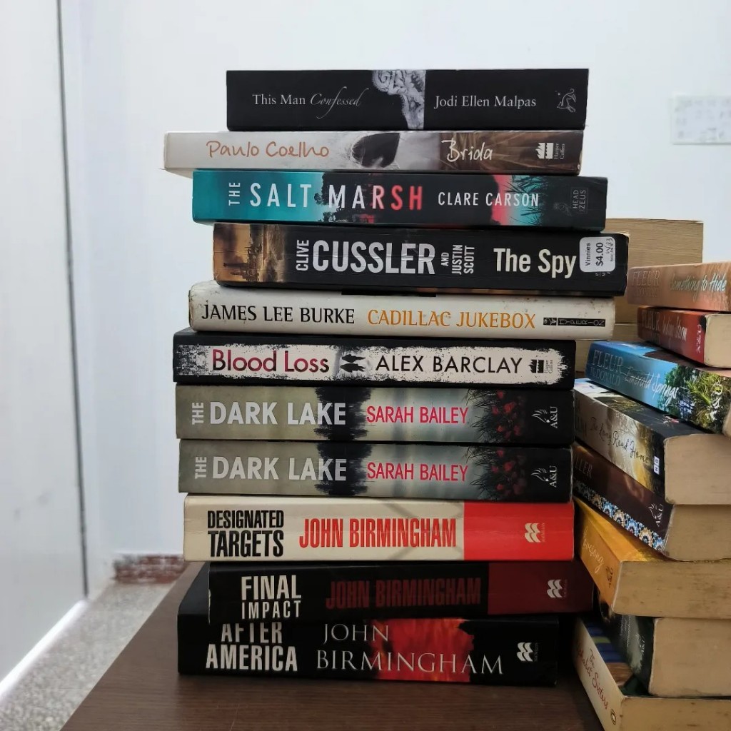 1000 preloved books (fiction) | Shopee Malaysia