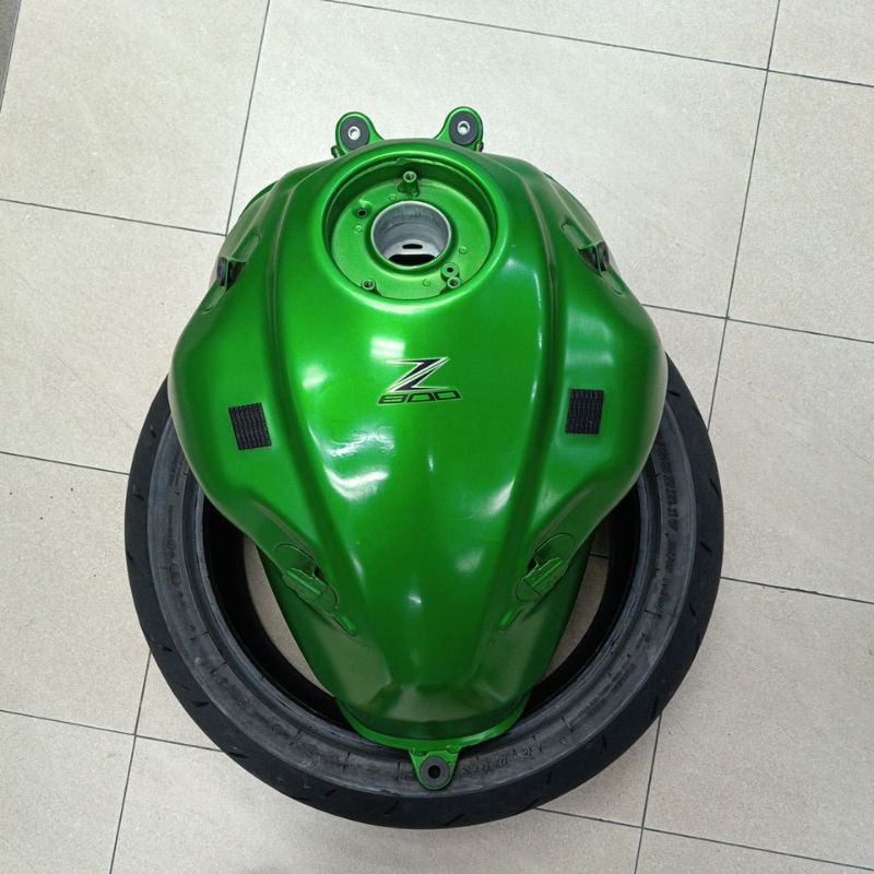Kawasaki Z800 tangki minyak / fuel tank petrol original Kawasaki part ...