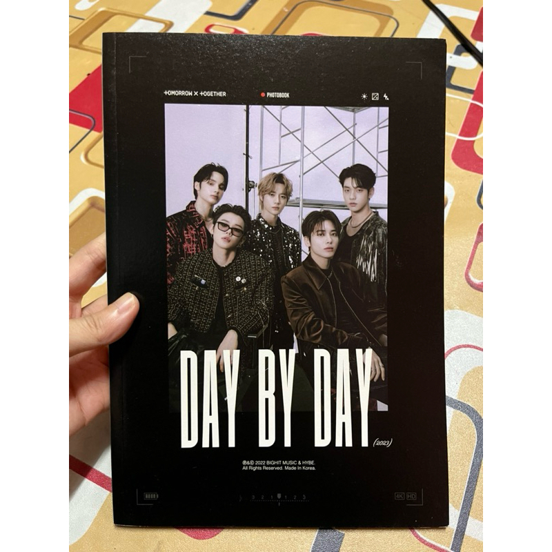 TXt Photobook SG 2023 | Shopee Malaysia