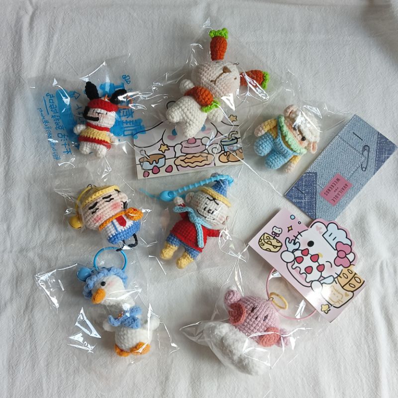 Handmade crochet keychain Crayon Shin Chan Pochacco Duck Rabbit Kirby ...