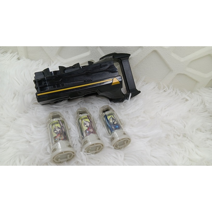 Ultraman Geed _ DX Geed Rider Loading Knuckle ( Include Ultra Capsule * 3 pcs - GP Version ...