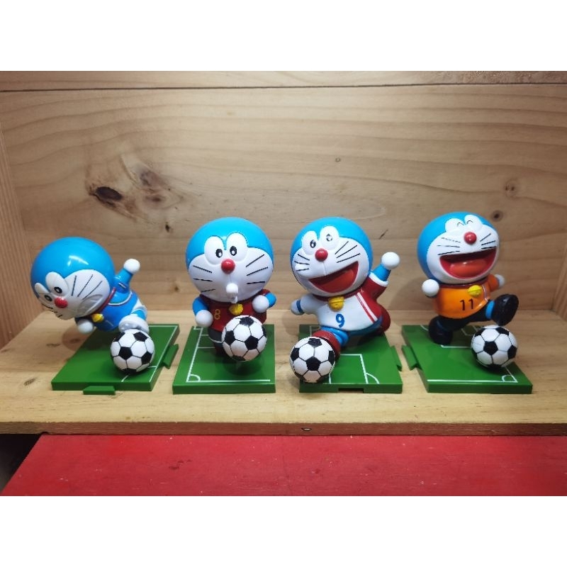 Doraemon x Family Mart Football World Stars Figure series | Shopee Malaysia