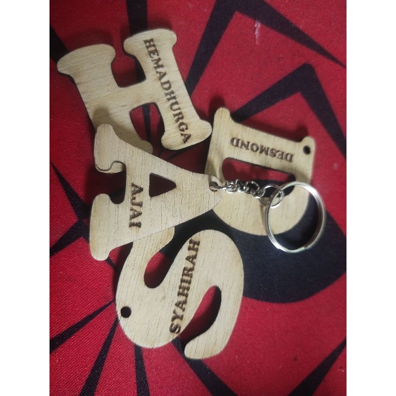 ALPHABET KEYCHAIN UKIR NAMA / HADIAH KAWAN/CIKGU/FAMILY (MINIMUM 5 PCS ...