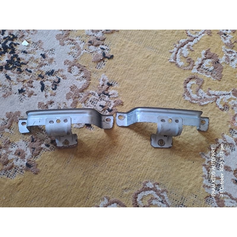 bracket doortrim wira | Shopee Malaysia