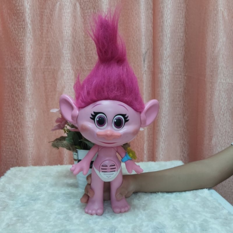 Hasbro Dreamworks: Trolls Hug Time Poppy Doll 2015 Talking Poppy ...