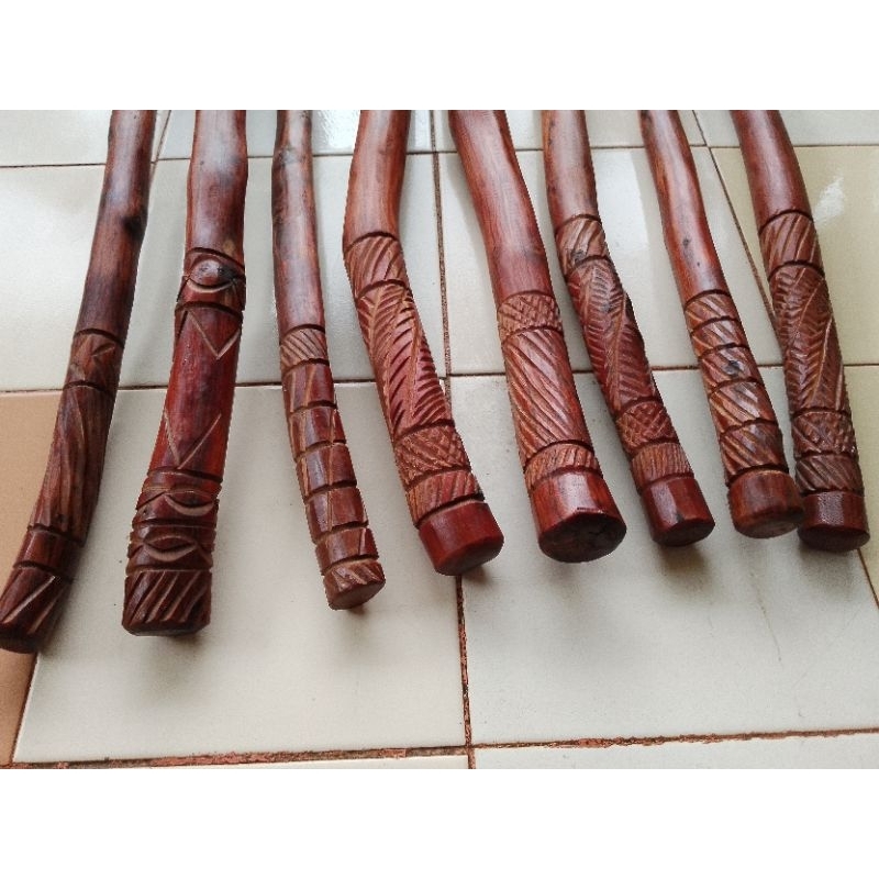 Tongkat Ukiran Raja Kayu Merah | Shopee Malaysia