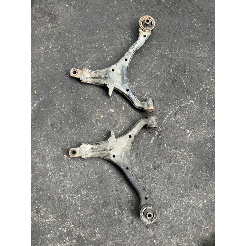 CRV S9A FROMT LOWER ARM PAIR USED JAPAN | Shopee Malaysia