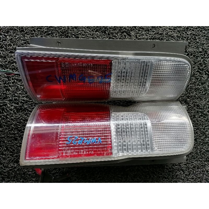 Nissan Urvan E25 rearlamp rear lamp | Shopee Malaysia