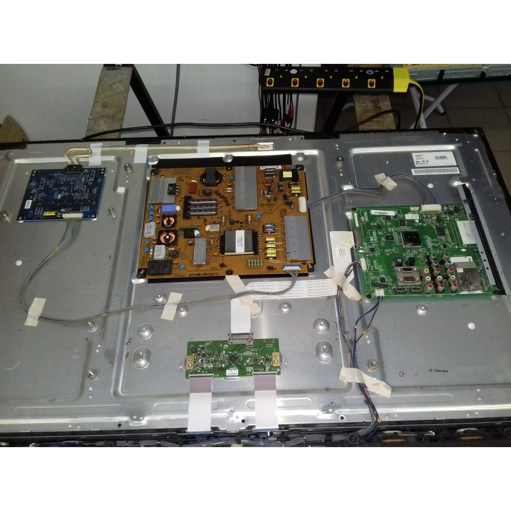 LG 42LV3500 EAX63729001 / EAY62171601 / EAX64290501 / 6917L-0061B ...