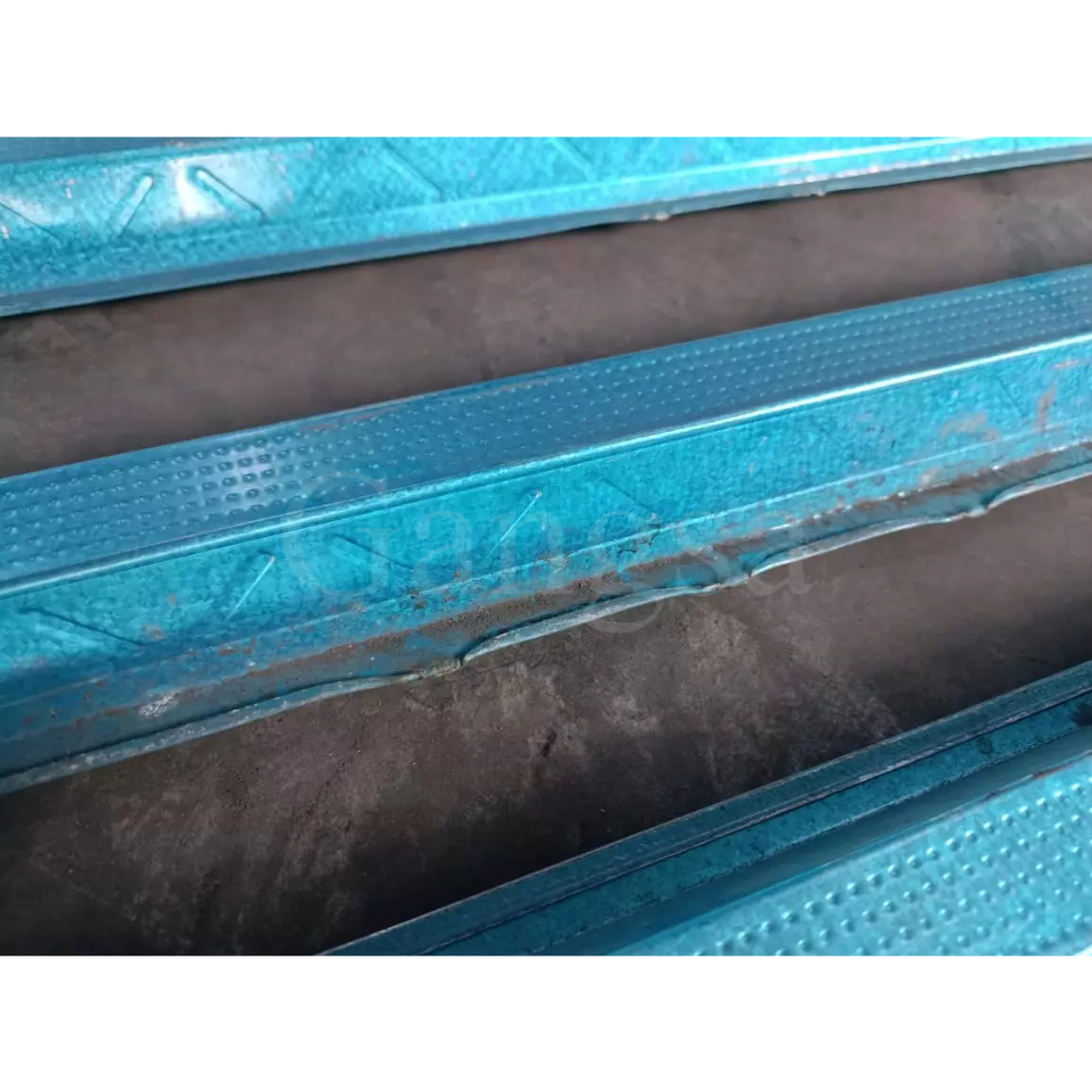 ***DEFECT*** Batten 121 0.45mm / Besi V Biru / Besi Rak Bunga /Besi ...