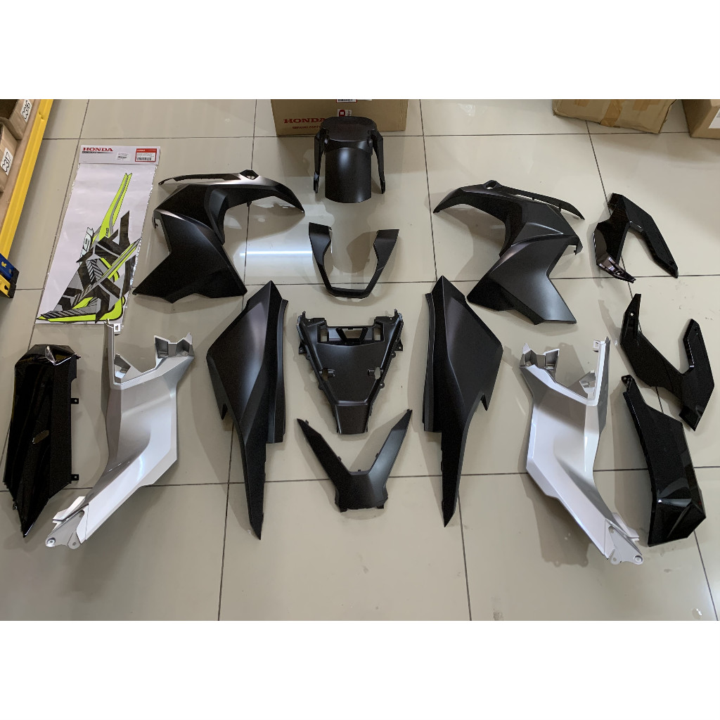HONDA SCOOTER ADV160 BODY COVER SET WITH STICKER MAT BLACK 2024 ...