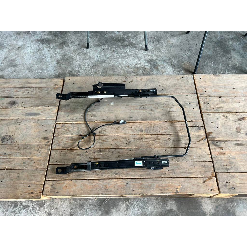 MITSUBISHI EVO 10 (ORIGINAL) RECARO SEAT BUCKET RAILING (R) | Shopee ...