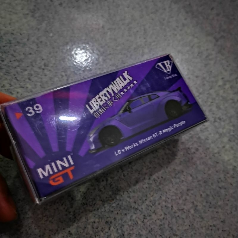 mini gt #39 nissan R35 GTR Libertywalk lb works magic purple #39 ...
