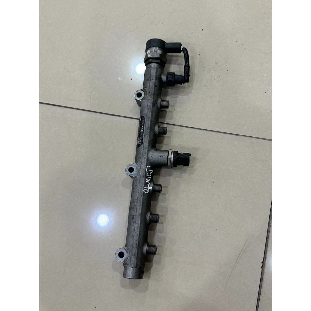 D4CB KIA SORENTO 0445214103 (31400-4A440) FUEL COMMON RAIL (USED ...
