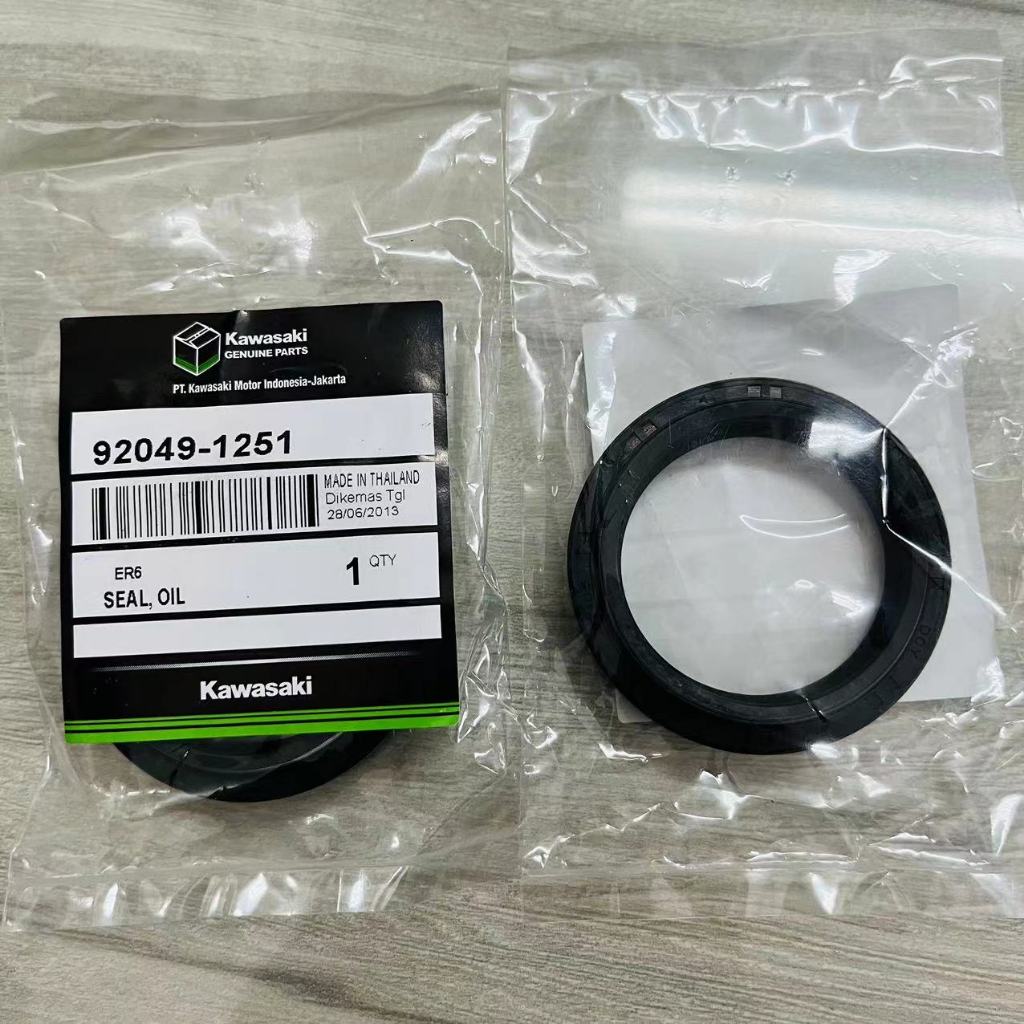 KAWASAKI ER6 / Z800 / VERSYS 650 ER6N ER6F FORK OIL SEAL / DUST SEAL ...