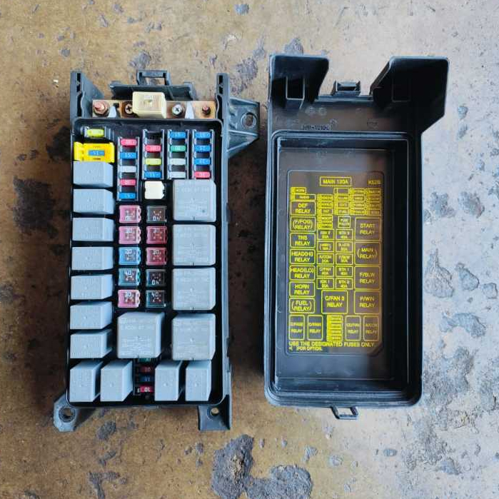 FUSE BOX NAZA RIA 2.5(USED) | Shopee Malaysia
