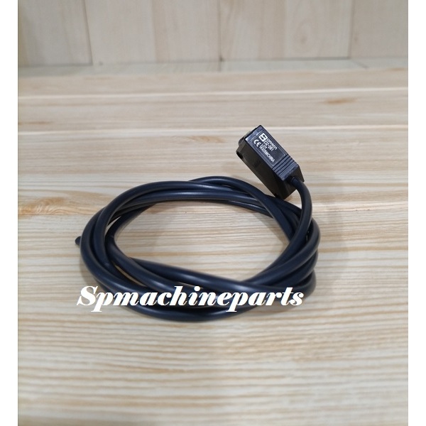 Omron E3Z-D61 2M Photoelectric Sensor (Used) | Shopee Malaysia
