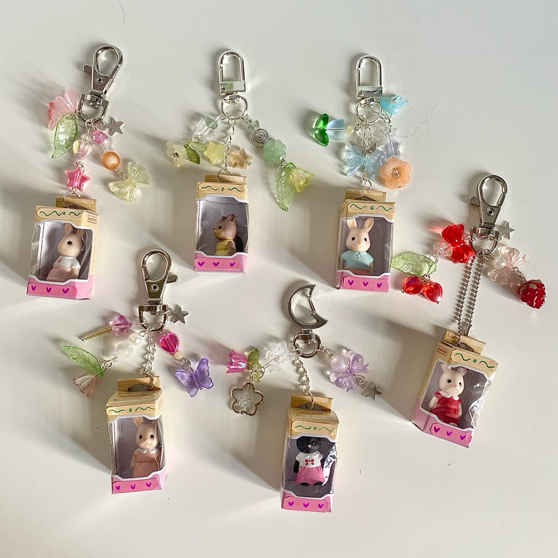Sylvanian Family Calico Critters Miniature Beaded Keychains | Shopee ...