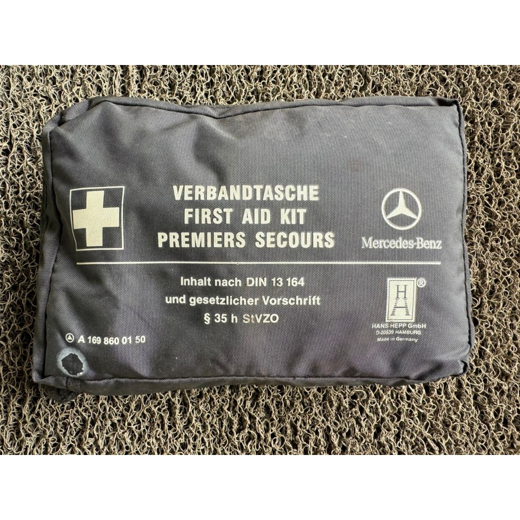 MERCEDES AMG A45 A250 C200 C300 E250 E300 E200 FIRST AID KIT ORI DIN ...