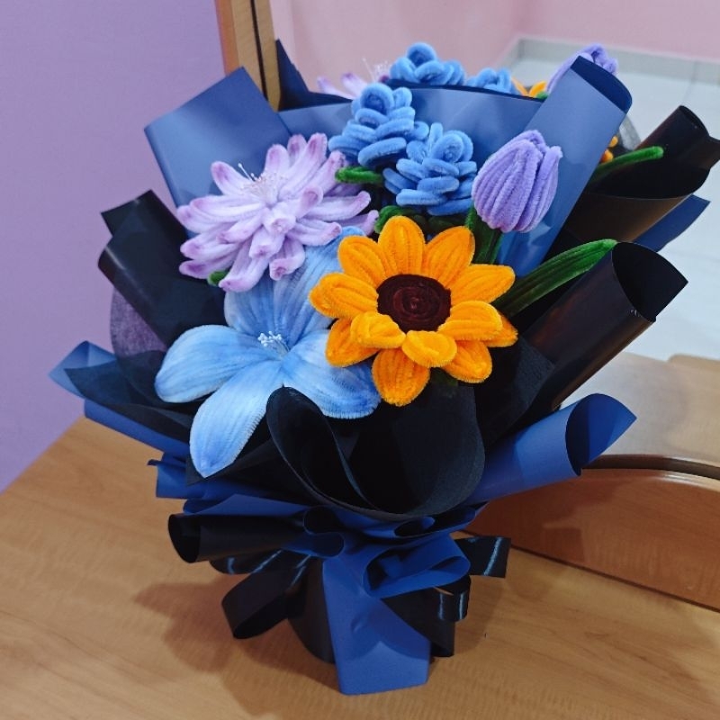 Chenille stem pipe cleaner flower graduation birthday bouquet 扭扭棒毕业生日花束 ...
