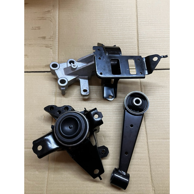 AXIA 1.0 2017 AUTO ENGINE MOUNTING ONE SET(3PC) | Shopee Malaysia