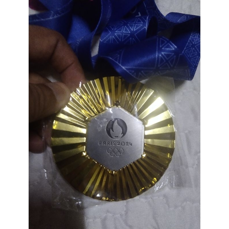 Pingat Emas Gold Medal Olimpik Paris 2024 | Shopee Malaysia