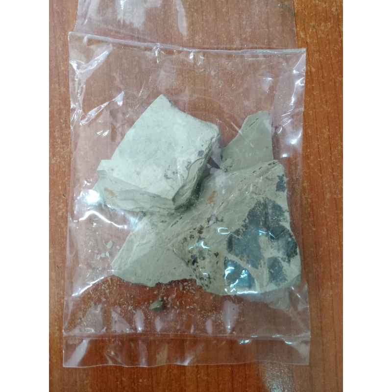 Atiri /Calabash chalk(30gm-40gm per pkt) | Shopee Malaysia